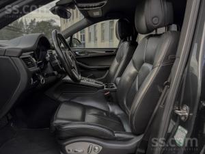 Pelēks Porsche Macan 2017 Jelgava, ar dzinēja tilpumu 3.00 L un nobraukumu 181 tūkst. km par 28900 €, foto 18 vietnē AUTOMOTO.COM.LV