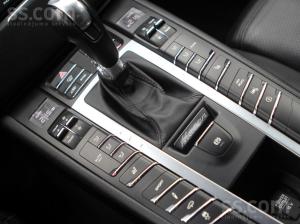 Pelēks Porsche Macan 2017 Rīga, ar dzinēja tilpumu 3.00 L un nobraukumu 286 tūkst. km par 19900 €, foto 28 vietnē AUTOMOTO.COM.LV