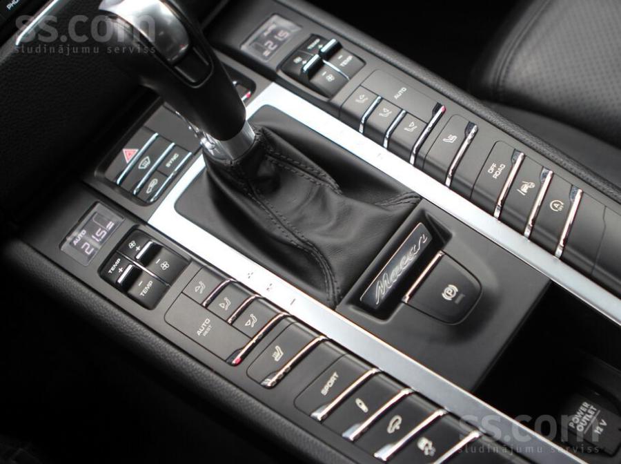 Pelēks Porsche Macan 2017 Rīga, ar dzinēja tilpumu 3.00 L un nobraukumu 286 tūkst. km par 19900 €, foto 29 vietnē AUTOMOTO.COM.LV