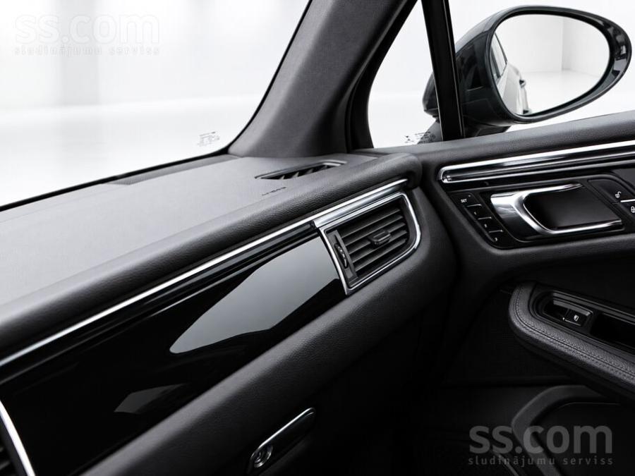 Pelēks Porsche Macan 2017 Rīga, ar dzinēja tilpumu 3.00 L un nobraukumu 286 tūkst. km par 19900 €, foto 36 vietnē AUTOMOTO.COM.LV