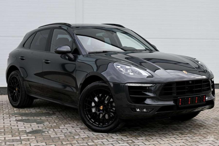 Grey Porsche Macan 2018 in Kretinga, with an engine capacity of 3.00 L and mileage of 71 thousand km for 31999 €, photo 1 on AUTOMOTO.COM.LV