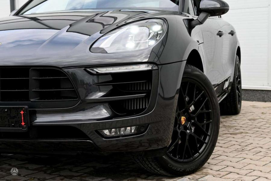 Grey Porsche Macan 2018 in Kretinga, with an engine capacity of 3.00 L and mileage of 71 thousand km for 31999 €, photo 5 on AUTOMOTO.COM.LV