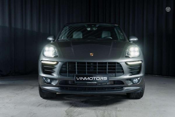 Pelēks Porsche Macan 2018 Viļņa, ar dzinēja tilpumu 1.98 L un nobraukumu 71 tūkst. km par 27500 €, foto 2 vietnē AUTOMOTO.COM.LV