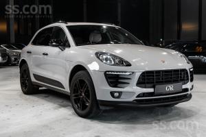 Grey Porsche Macan 2018 in Riga, with an engine capacity of 2.00 L and mileage of 142 thousand km for 29900 €, photo 4 on AUTOMOTO.COM.LV