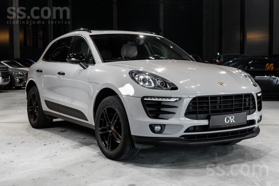Grey Porsche Macan 2018 in Riga, with an engine capacity of 2.00 L and mileage of 142 thousand km for 29900 €, photo 4 on AUTOMOTO.COM.LV