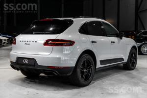 Grey Porsche Macan 2018 in Riga, with an engine capacity of 2.00 L and mileage of 142 thousand km for 29900 €, photo 5 on AUTOMOTO.COM.LV