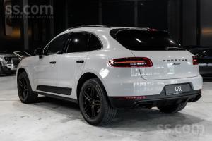 Grey Porsche Macan 2018 in Riga, with an engine capacity of 2.00 L and mileage of 142 thousand km for 29900 €, photo 7 on AUTOMOTO.COM.LV