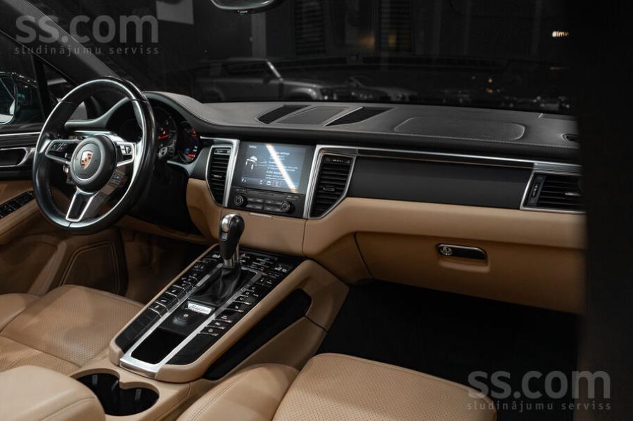 Grey Porsche Macan 2018 in Riga, with an engine capacity of 2.00 L and mileage of 142 thousand km for 29900 €, photo 12 on AUTOMOTO.COM.LV