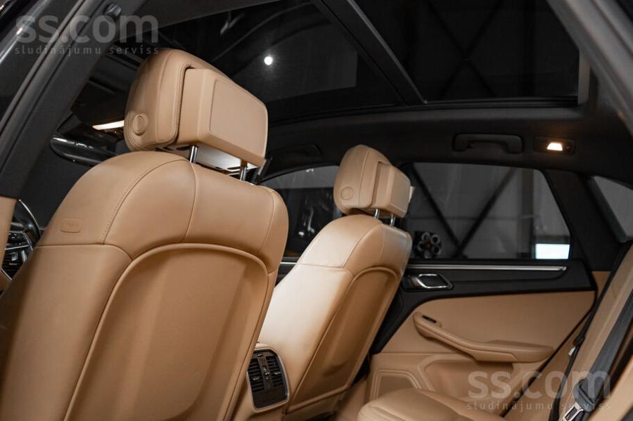 Grey Porsche Macan 2018 in Riga, with an engine capacity of 2.00 L and mileage of 142 thousand km for 29900 €, photo 14 on AUTOMOTO.COM.LV