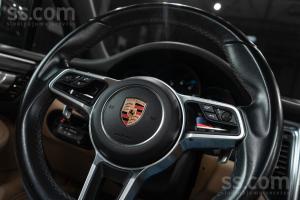 Grey Porsche Macan 2018 in Riga, with an engine capacity of 2.00 L and mileage of 142 thousand km for 29900 €, photo 19 on AUTOMOTO.COM.LV