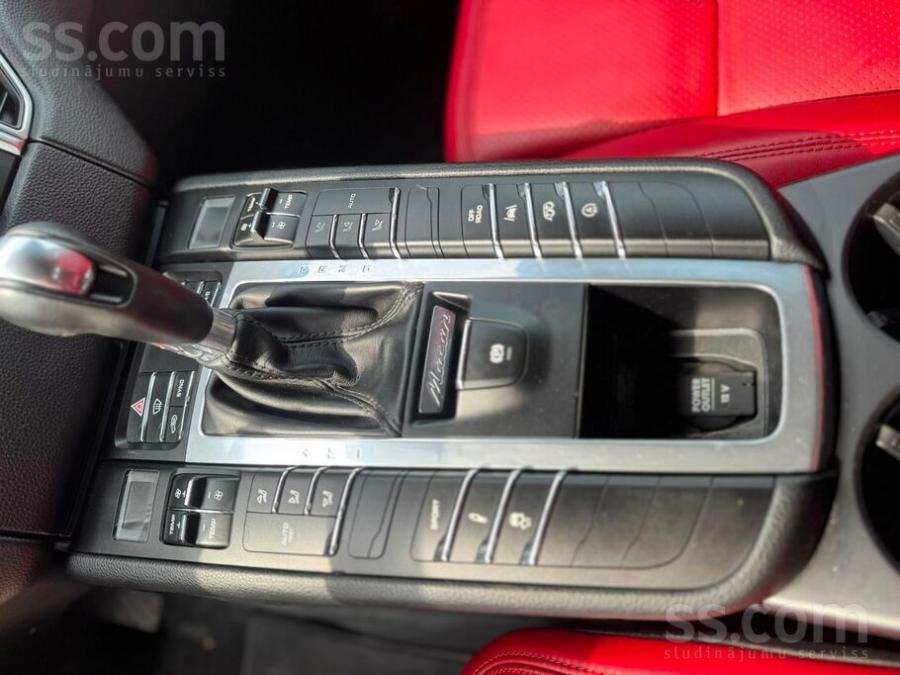 Pelēks Porsche Macan 2018 Rīga, ar dzinēja tilpumu 3.00 L un nobraukumu 148 tūkst. km par 32000 €, foto 11 vietnē AUTOMOTO.COM.LV