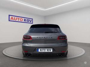 Grey Porsche Macan 2018 in Kaunas, with an engine capacity of 2.00 L and mileage of 109 thousand km for 27999 €, photo 5 on AUTOMOTO.COM.LV