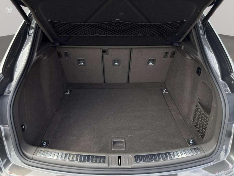 Pelēks Porsche Macan 2018 Kauņa, ar dzinēja tilpumu 2.00 L un nobraukumu 109 tūkst. km par 27999 €, foto 12 vietnē AUTOMOTO.COM.LV