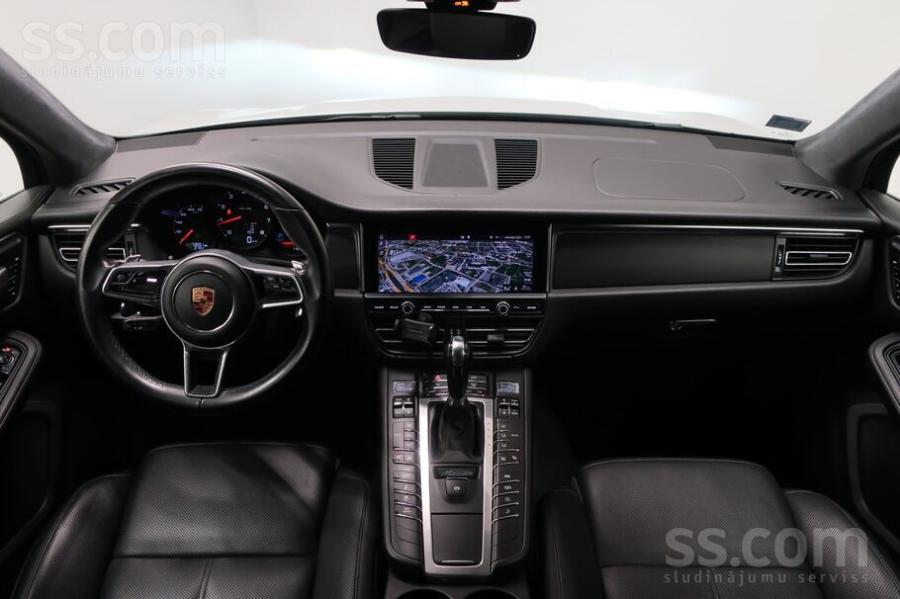 Grey Porsche Macan 2019 in Riga, with an engine capacity of 2.00 L and mileage of 87 thousand km for 44990 €, photo 13 on AUTOMOTO.COM.LV