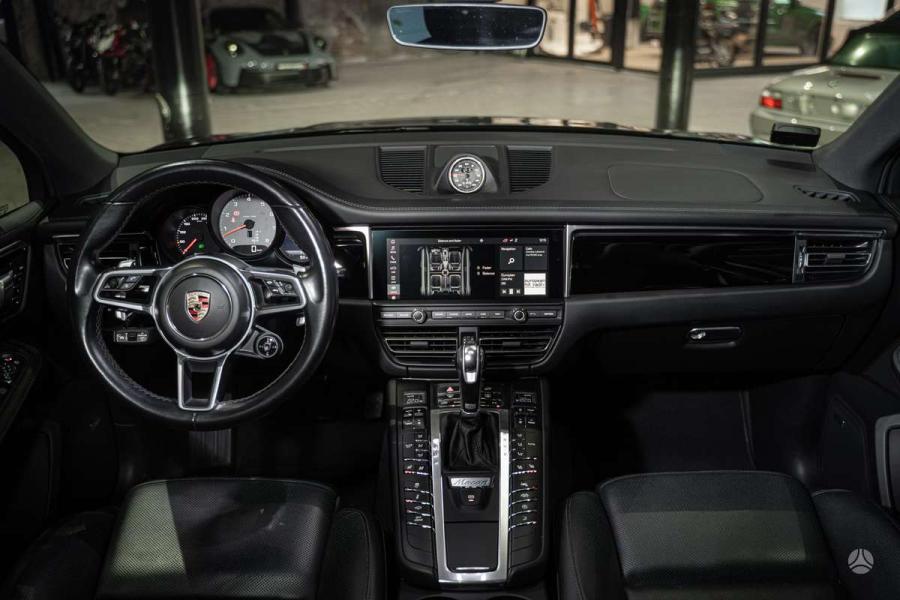 Pelēks Porsche Macan 2019 Kauņa, ar dzinēja tilpumu 3.00 L un nobraukumu 106 tūkst. km par 45000 €, foto 31 vietnē AUTOMOTO.COM.LV