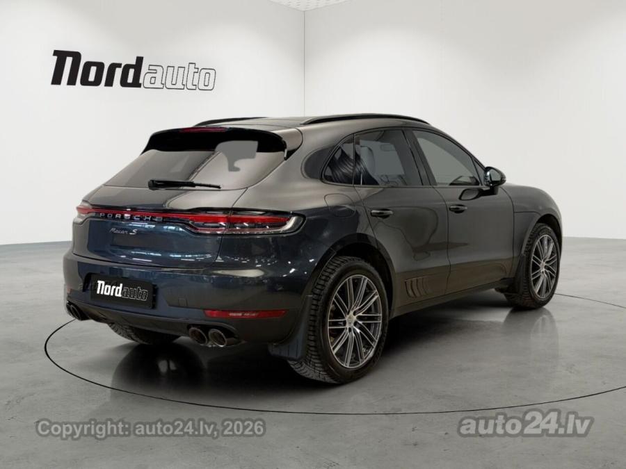 Grey Porsche Macan 2019 in Tallinn, with an engine capacity of 3.00 L and mileage of 142 thousand km for 41900 €, photo 2 on AUTOMOTO.COM.LV
