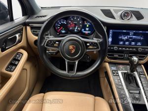 Grey Porsche Macan 2019 in Tallinn, with an engine capacity of 3.00 L and mileage of 142 thousand km for 41900 €, photo 8 on AUTOMOTO.COM.LV