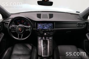 Grey Porsche Macan 2019 in Riga, with an engine capacity of 2.00 L and mileage of 87 thousand km for 42290 €, photo 14 on AUTOMOTO.COM.LV