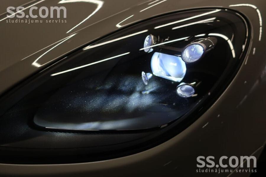 Grey Porsche Macan 2019 in Riga, with an engine capacity of 2.00 L and mileage of 87 thousand km for 42290 €, photo 26 on AUTOMOTO.COM.LV
