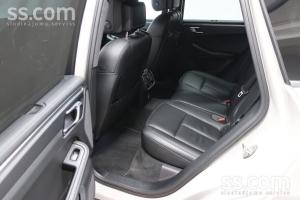 Grey Porsche Macan 2019 in Riga, with an engine capacity of 2.00 L and mileage of 87 thousand km for 42290 €, photo 28 on AUTOMOTO.COM.LV
