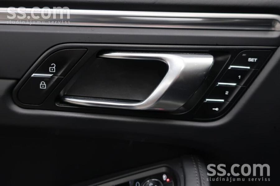 Pelēks Porsche Macan 2019 Rīga, ar dzinēja tilpumu 2.00 L un nobraukumu 90 tūkst. km par 40990 €, foto 17 vietnē AUTOMOTO.COM.LV