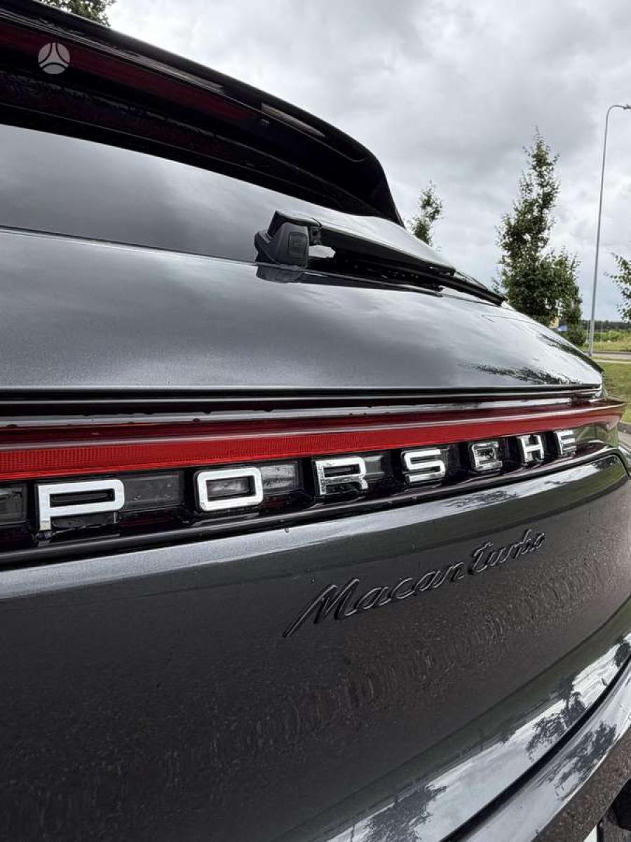 Grey Porsche Macan 2019 in Vilnius, with an engine capacity of 2.89 L and mileage of 209 thousand km for 36911 €, photo 14 on AUTOMOTO.COM.LV