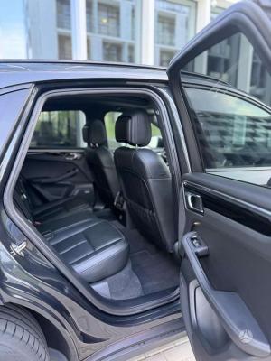 Pelēks Porsche Macan 2019 Viļņa, ar dzinēja tilpumu 1.98 L un nobraukumu 175 tūkst. km par 35000 €, foto 15 vietnē AUTOMOTO.COM.LV