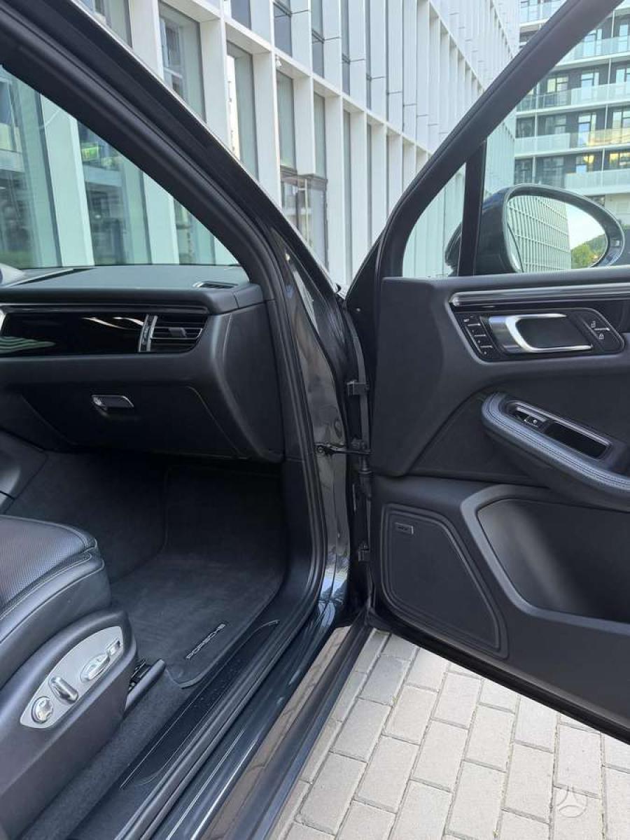 Pelēks Porsche Macan 2019 Viļņa, ar dzinēja tilpumu 1.98 L un nobraukumu 175 tūkst. km par 35000 €, foto 16 vietnē AUTOMOTO.COM.LV