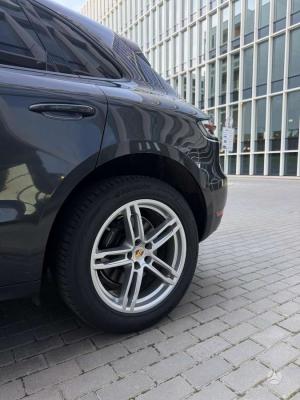 Pelēks Porsche Macan 2019 Viļņa, ar dzinēja tilpumu 1.98 L un nobraukumu 175 tūkst. km par 35000 €, foto 28 vietnē AUTOMOTO.COM.LV