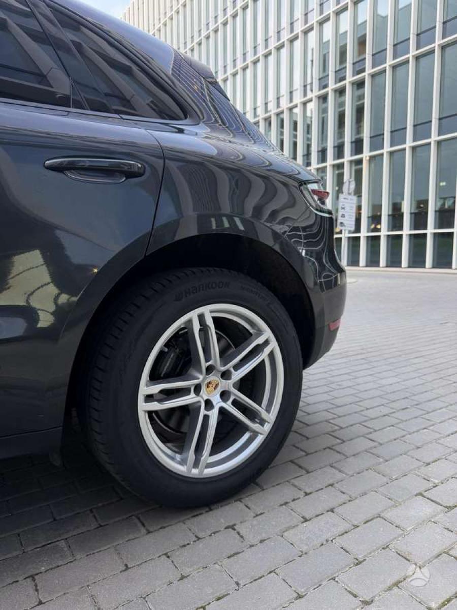 Pelēks Porsche Macan 2019 Viļņa, ar dzinēja tilpumu 1.98 L un nobraukumu 175 tūkst. km par 35000 €, foto 28 vietnē AUTOMOTO.COM.LV