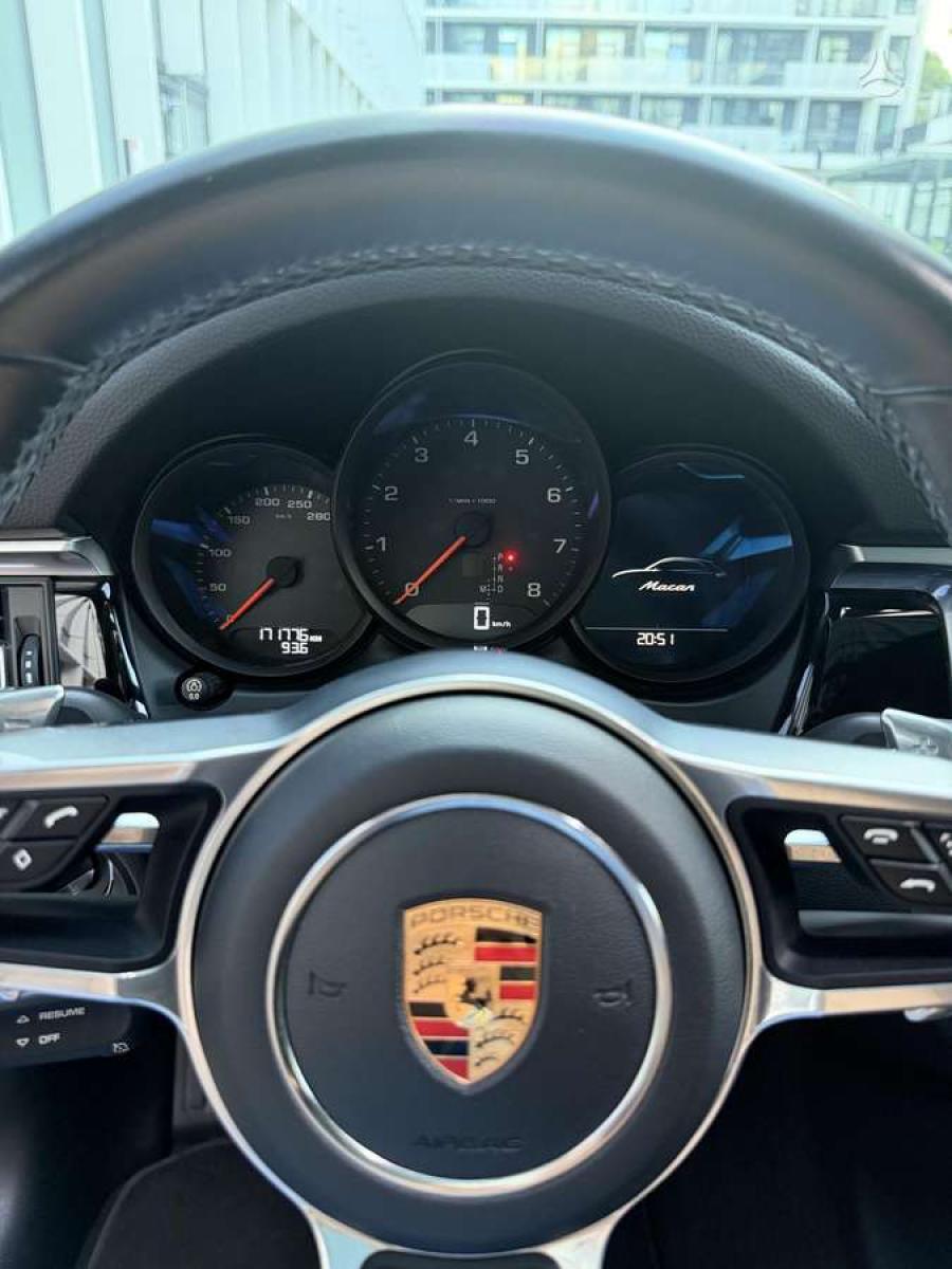 Pelēks Porsche Macan 2019 Viļņa, ar dzinēja tilpumu 1.98 L un nobraukumu 175 tūkst. km par 35000 €, foto 29 vietnē AUTOMOTO.COM.LV