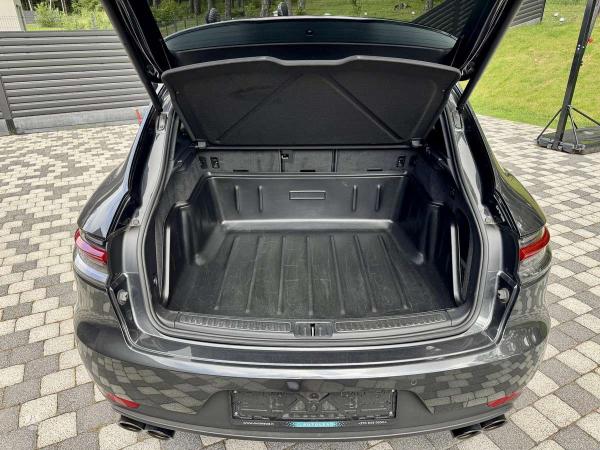 Grey Porsche Macan 2019 in Vilnius, with an engine capacity of 3.00 L and mileage of 142 thousand km for 32500 €, photo 9 on AUTOMOTO.COM.LV