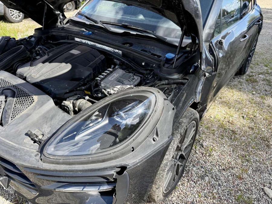 Pelēks Porsche Macan 2019 Viļņa, ar dzinēja tilpumu 3.00 L un nobraukumu 91 tūkst. km par 19900 €, foto 18 vietnē AUTOMOTO.COM.LV