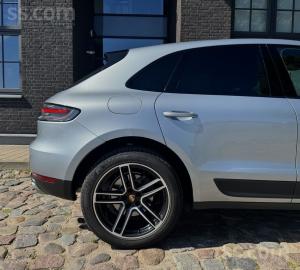Grey Porsche Macan 2019 in Riga, with an engine capacity of 3.00 L and mileage of 0 thousand km for 39999 €, photo 5 on AUTOMOTO.COM.LV
