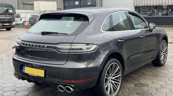 Pelēks Porsche Macan 2020 Kauņa, ar dzinēja tilpumu 1.98 L un nobraukumu 98 tūkst. km par 28400 €, foto 6 vietnē AUTOMOTO.COM.LV