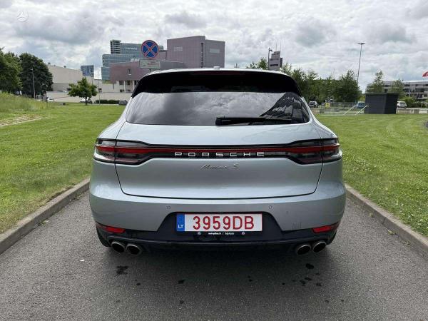 Pelēks Porsche Macan 2020 Viļņa, ar dzinēja tilpumu 3.00 L un nobraukumu 89 tūkst. km par 38500 €, foto 4 vietnē AUTOMOTO.COM.LV