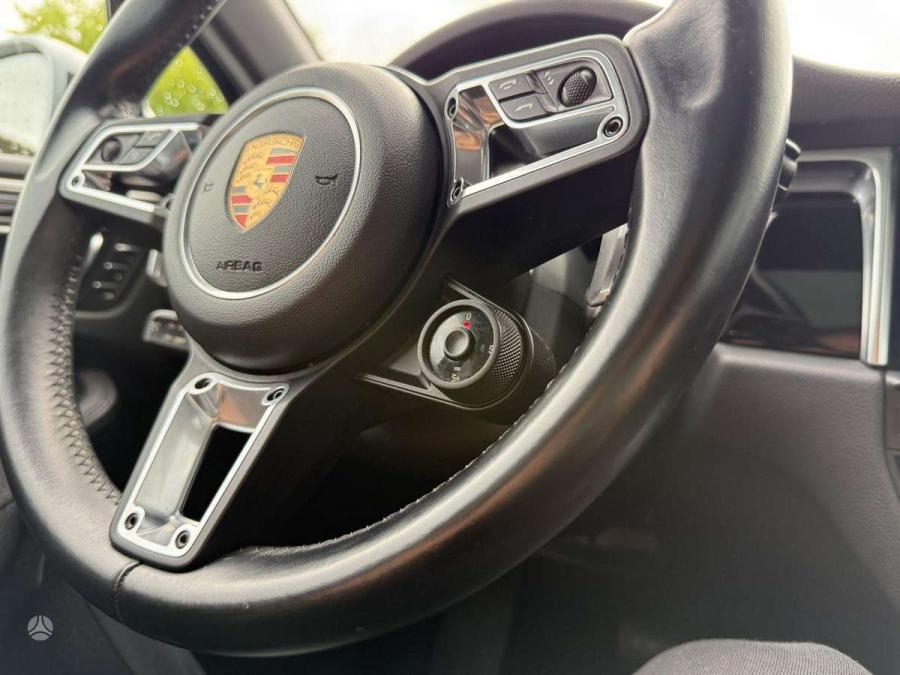 Pelēks Porsche Macan 2020 Viļņa, ar dzinēja tilpumu 3.00 L un nobraukumu 89 tūkst. km par 38500 €, foto 30 vietnē AUTOMOTO.COM.LV