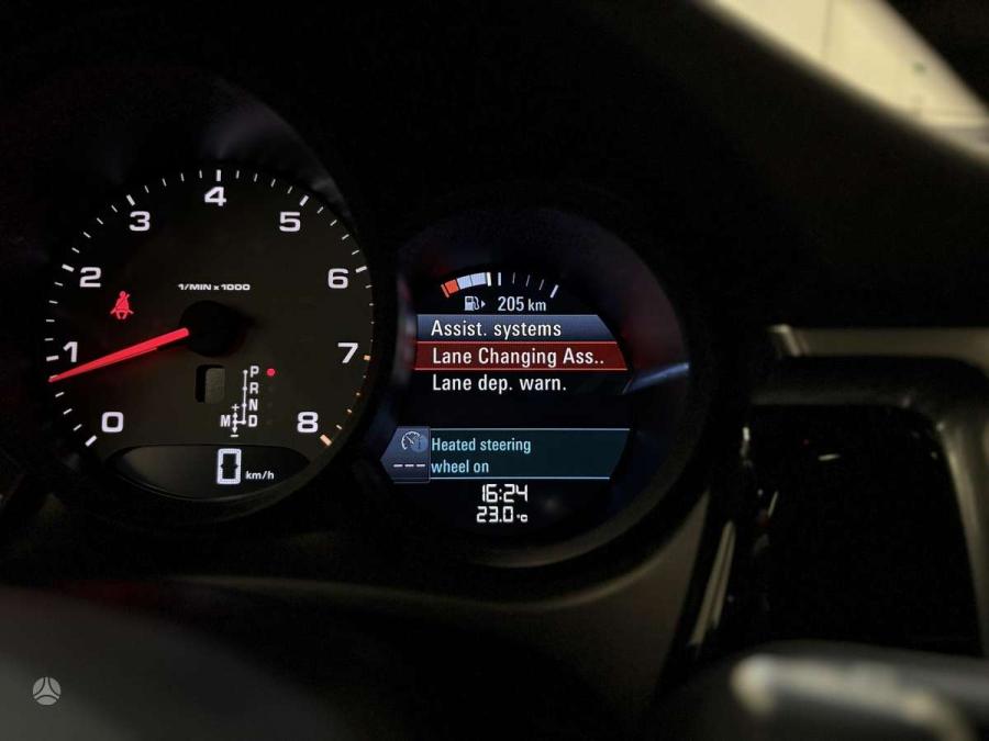 Pelēks Porsche Macan 2020 Viļņa, ar dzinēja tilpumu 3.00 L un nobraukumu 89 tūkst. km par 39990 €, foto 22 vietnē AUTOMOTO.COM.LV