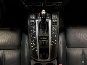 Pelēks Porsche Macan 2020 Viļņa, ar dzinēja tilpumu 3.00 L un nobraukumu 89 tūkst. km par 39990 €, foto 23 vietnē AUTOMOTO.COM.LV