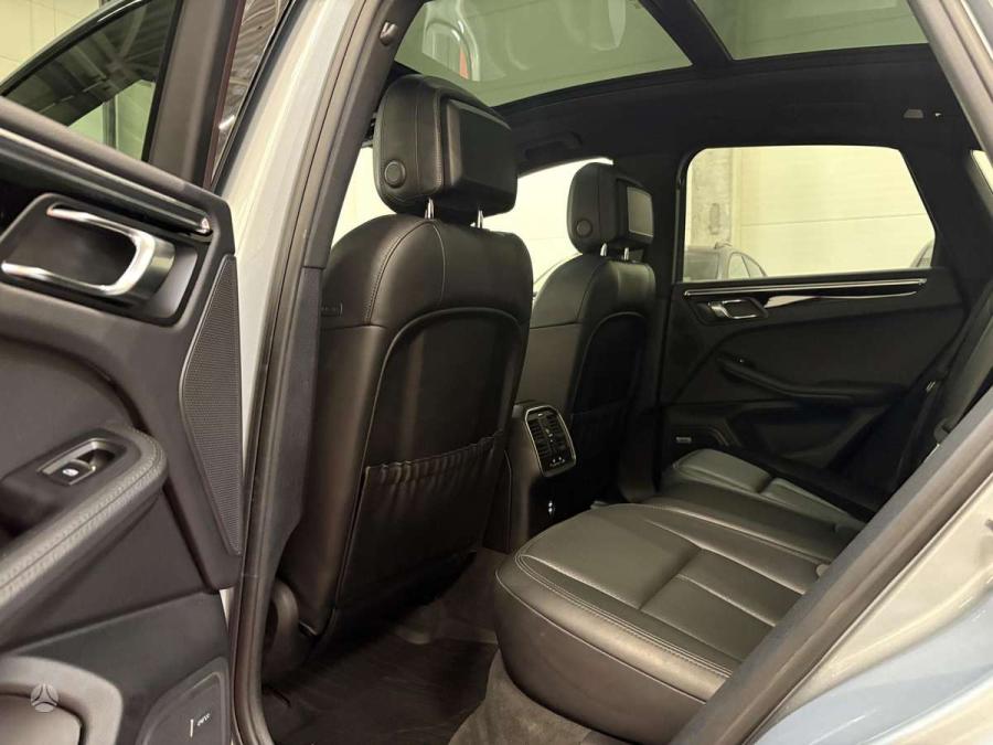 Pelēks Porsche Macan 2020 Viļņa, ar dzinēja tilpumu 3.00 L un nobraukumu 89 tūkst. km par 39990 €, foto 28 vietnē AUTOMOTO.COM.LV