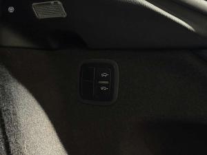 Pelēks Porsche Macan 2020 Viļņa, ar dzinēja tilpumu 3.00 L un nobraukumu 89 tūkst. km par 39990 €, foto 33 vietnē AUTOMOTO.COM.LV