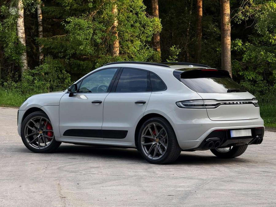 Grey Porsche Macan 2020 in Kaunas, with an engine capacity of 1.98 L and mileage of 78 thousand km for 41500 €, photo 5 on AUTOMOTO.COM.LV