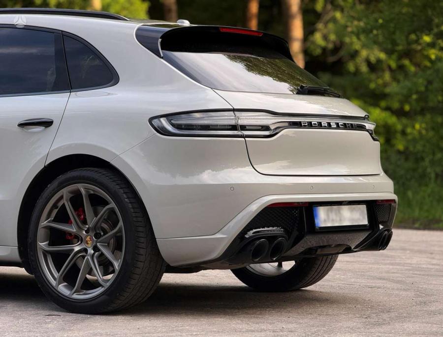 Grey Porsche Macan 2020 in Kaunas, with an engine capacity of 1.98 L and mileage of 78 thousand km for 41500 €, photo 8 on AUTOMOTO.COM.LV