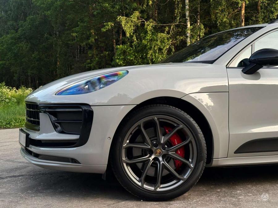 Grey Porsche Macan 2020 in Kaunas, with an engine capacity of 1.98 L and mileage of 78 thousand km for 41500 €, photo 9 on AUTOMOTO.COM.LV