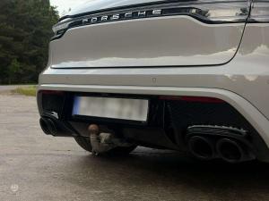 Grey Porsche Macan 2020 in Kaunas, with an engine capacity of 1.98 L and mileage of 78 thousand km for 41500 €, photo 10 on AUTOMOTO.COM.LV