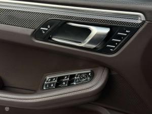 Grey Porsche Macan 2020 in Kaunas, with an engine capacity of 1.98 L and mileage of 78 thousand km for 41500 €, photo 16 on AUTOMOTO.COM.LV