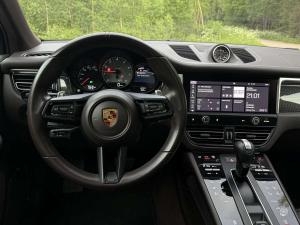 Grey Porsche Macan 2020 in Kaunas, with an engine capacity of 1.98 L and mileage of 78 thousand km for 41500 €, photo 18 on AUTOMOTO.COM.LV