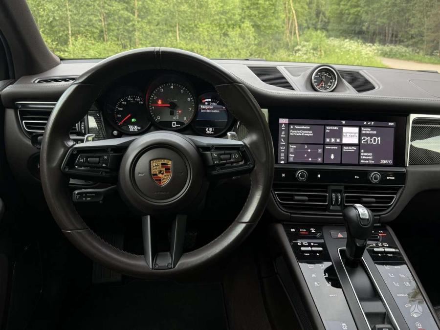 Grey Porsche Macan 2020 in Kaunas, with an engine capacity of 1.98 L and mileage of 78 thousand km for 41500 €, photo 18 on AUTOMOTO.COM.LV