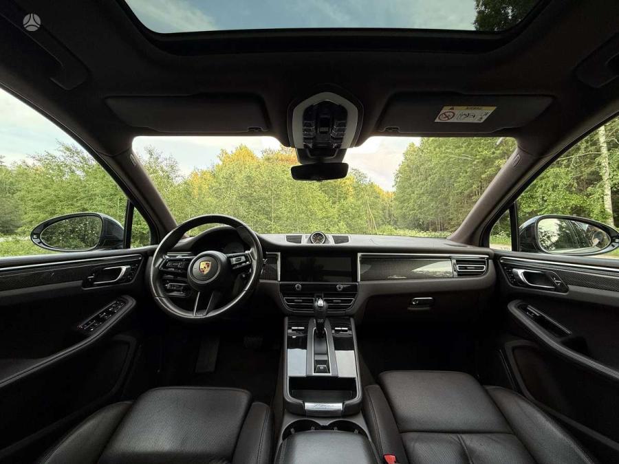 Grey Porsche Macan 2020 in Kaunas, with an engine capacity of 1.98 L and mileage of 78 thousand km for 41500 €, photo 19 on AUTOMOTO.COM.LV