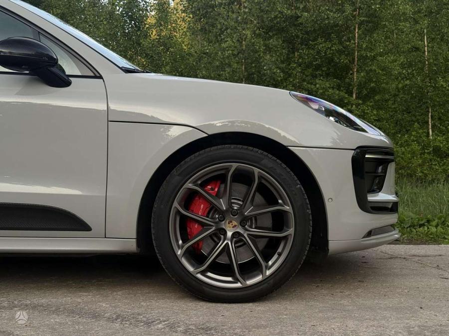 Grey Porsche Macan 2020 in Kaunas, with an engine capacity of 1.98 L and mileage of 78 thousand km for 41500 €, photo 22 on AUTOMOTO.COM.LV